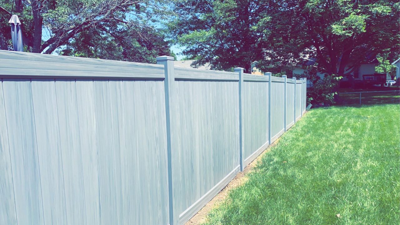 Commercial Vinyl Fence | Wooten's Out Door Services